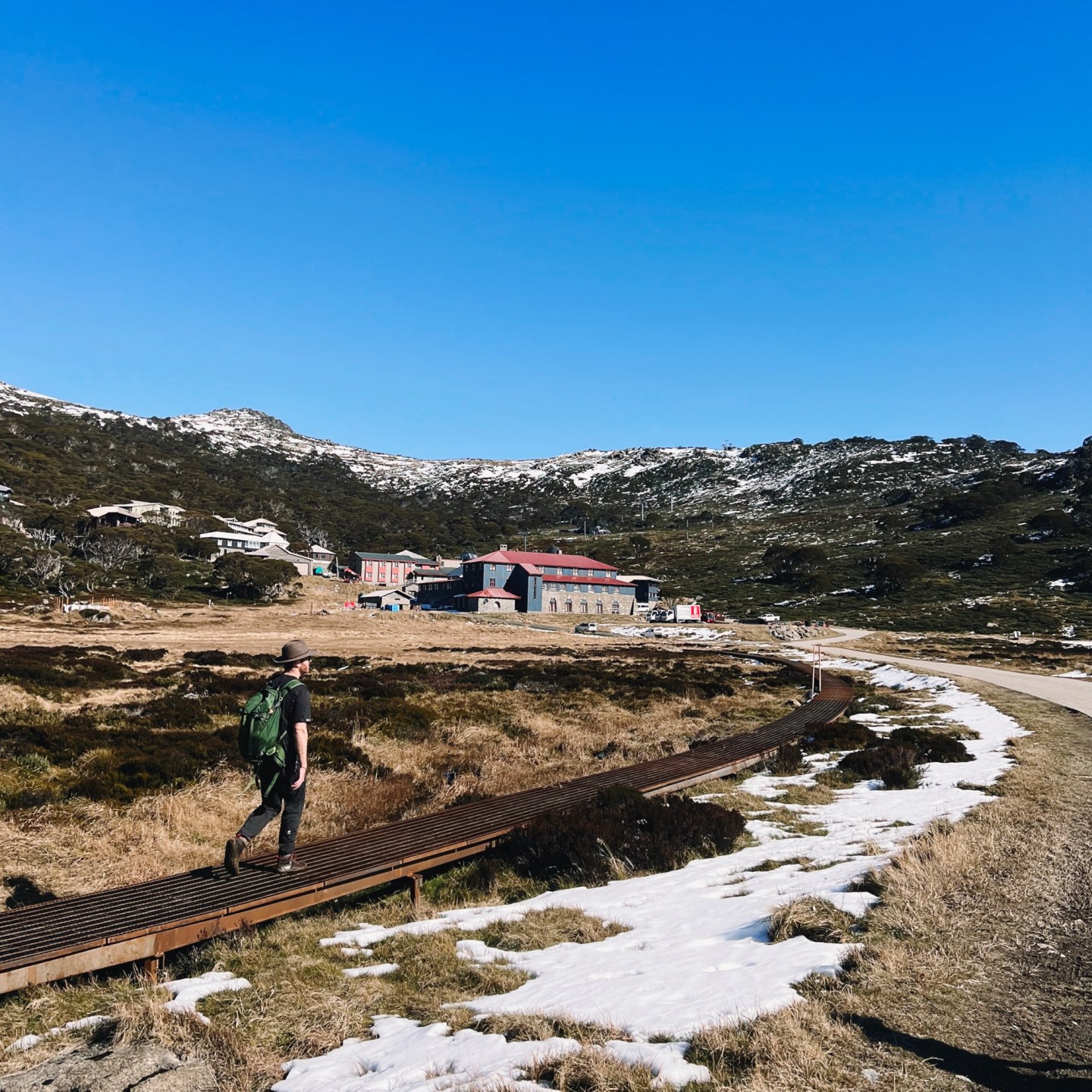 Snowies Alpine Walk: 4-Day Guide – Path & Pedal